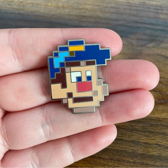 Disney | Other | Disney Wreck It Ralph And Fix It Felix Pixel Head Pins ...